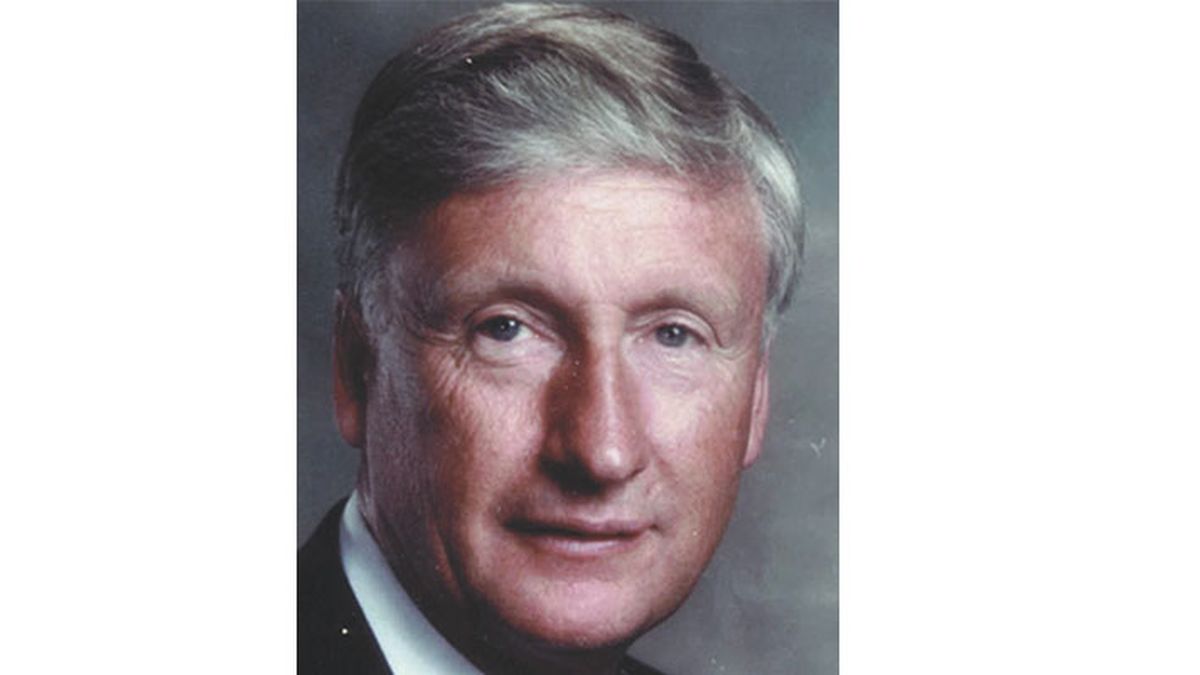 A.Roy Megarry (1993-1994) The Globe & Mail, Toronto, Canadá