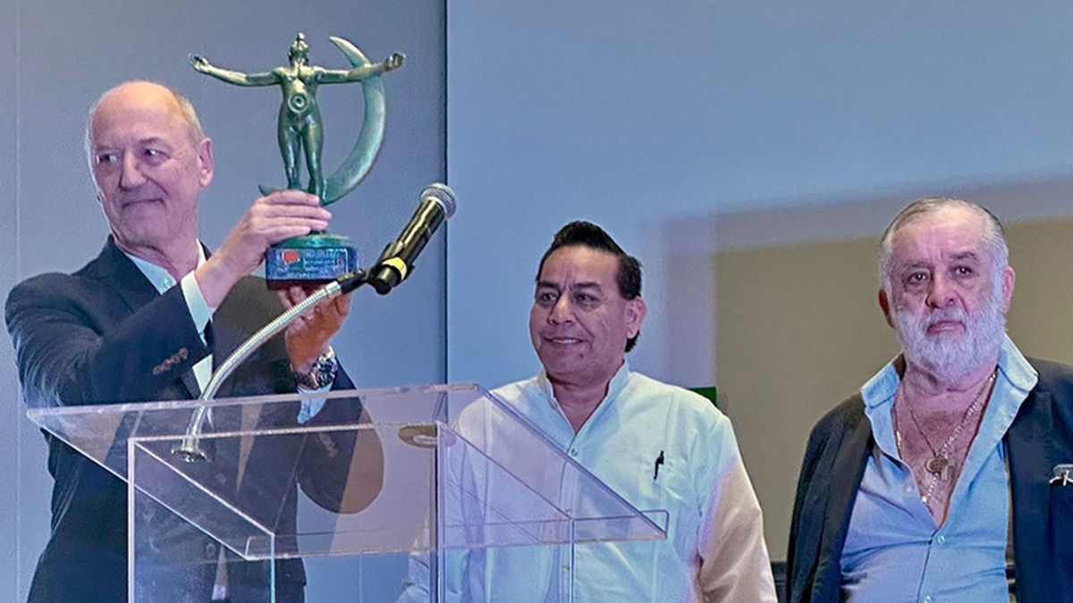 Ricardo Trotti recibió en México un premio a su destacada trayectoria